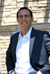 Rosenbloom named Distinguished Environmental Scholar - Drake University ...