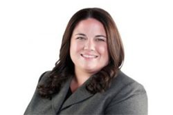 Former Supreme Court Competition winner Lori Bullock, LW'14, returns to ...