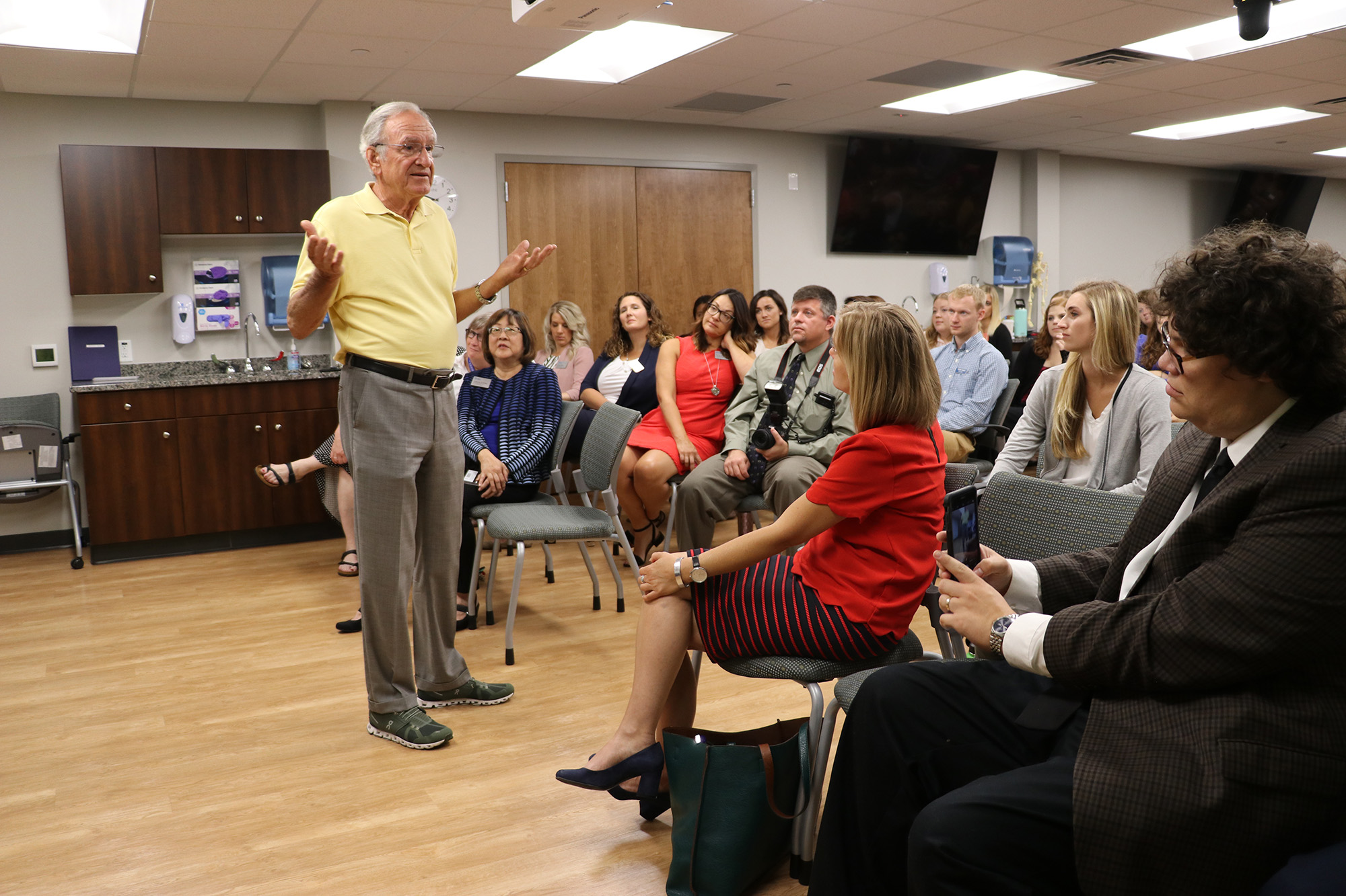 Former Senator Tom Harkin Visits OT Building - Drake University Newsroom